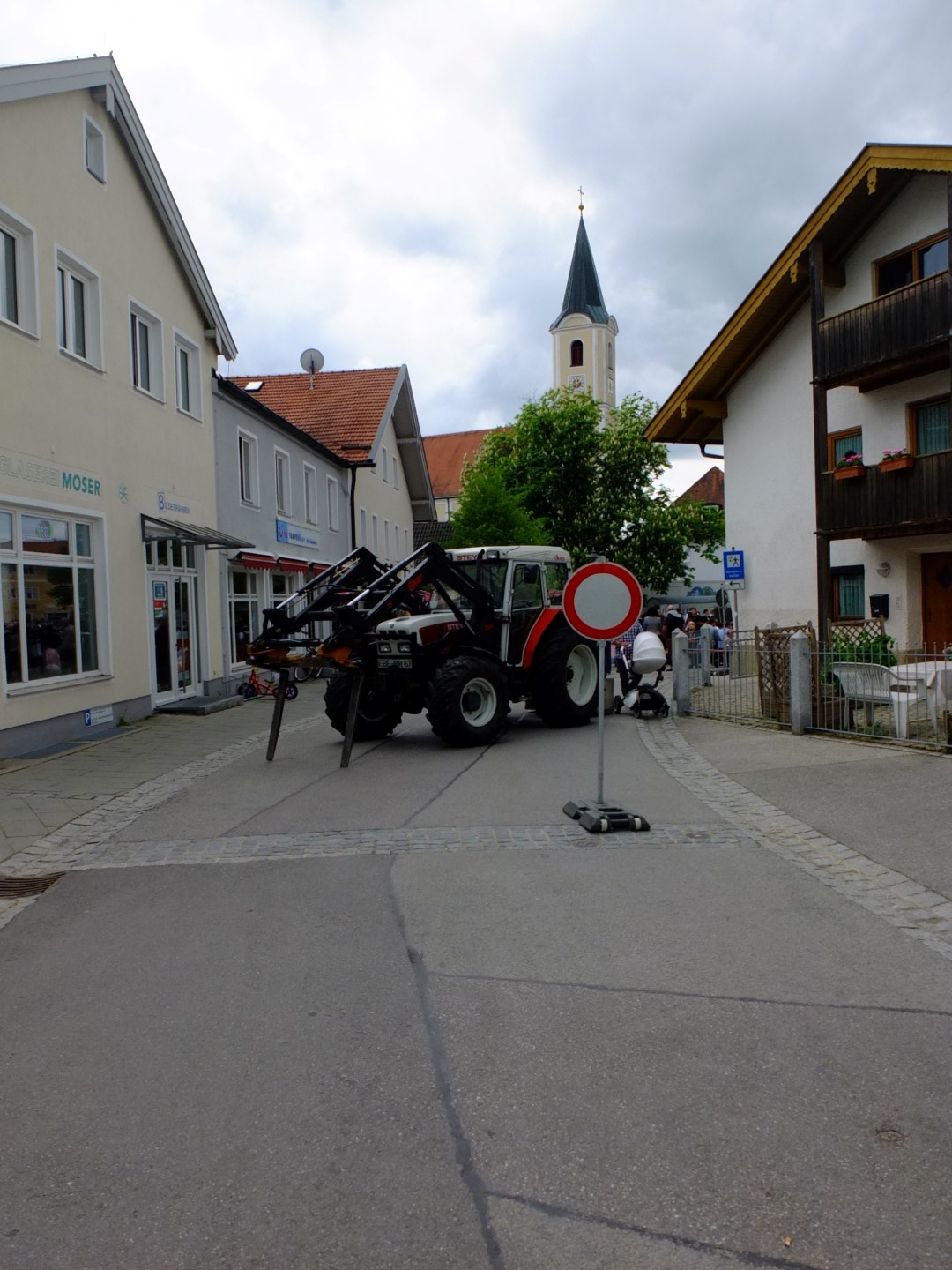 Maibaum Glonn 2018 Straßensperre(22) (Large) | Markt Glonn